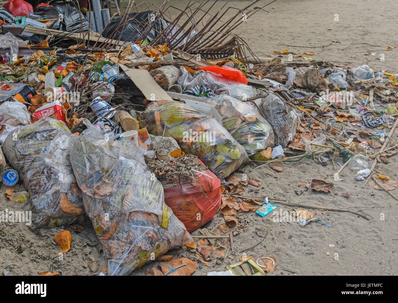 Kuta pollution hi-res stock photography and images - Alamy