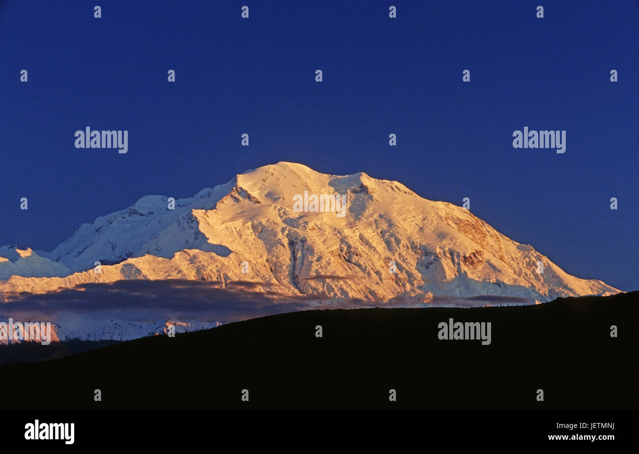 Mt. McKinley in the first morning light, Denali N.P., Alaska, Mt ...