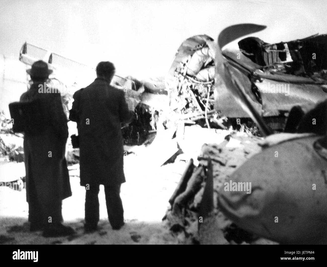 Twenty-three people, including eight players of Manchester United ...