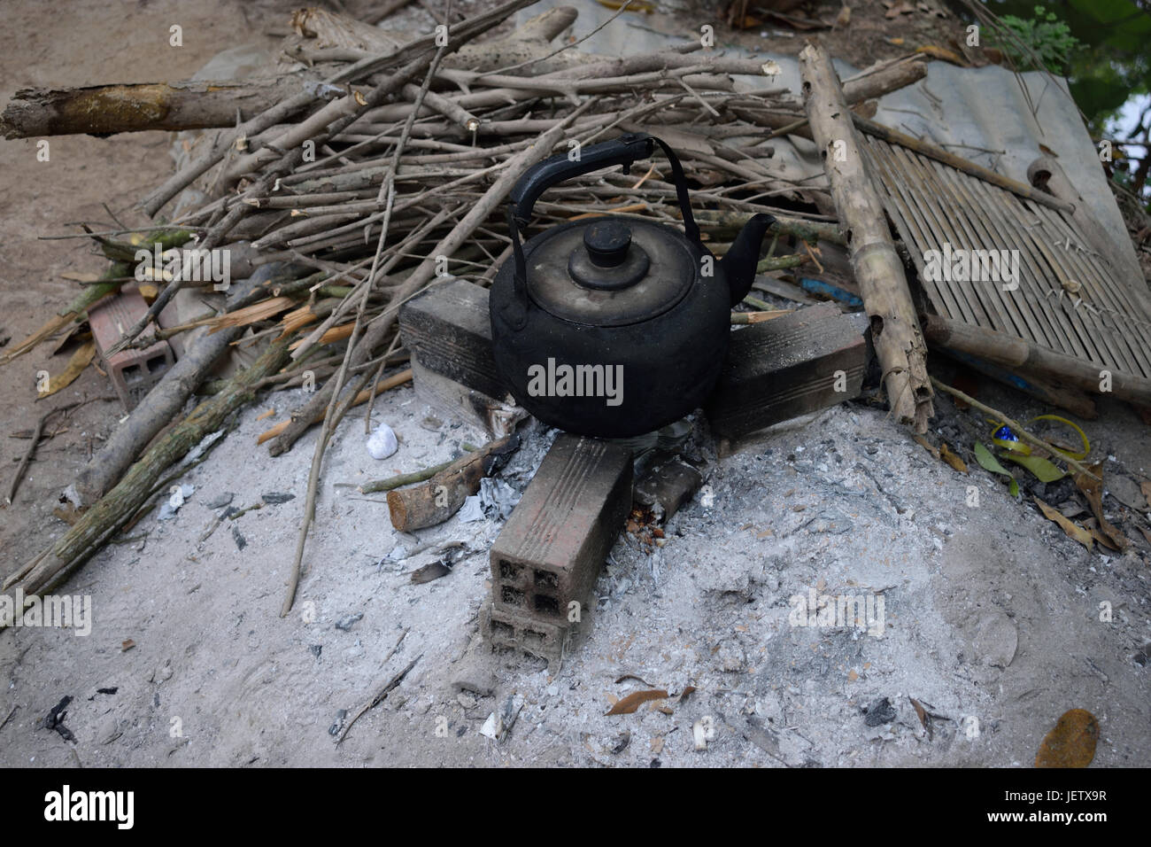 Boiling water method hi-res stock photography and images - Alamy