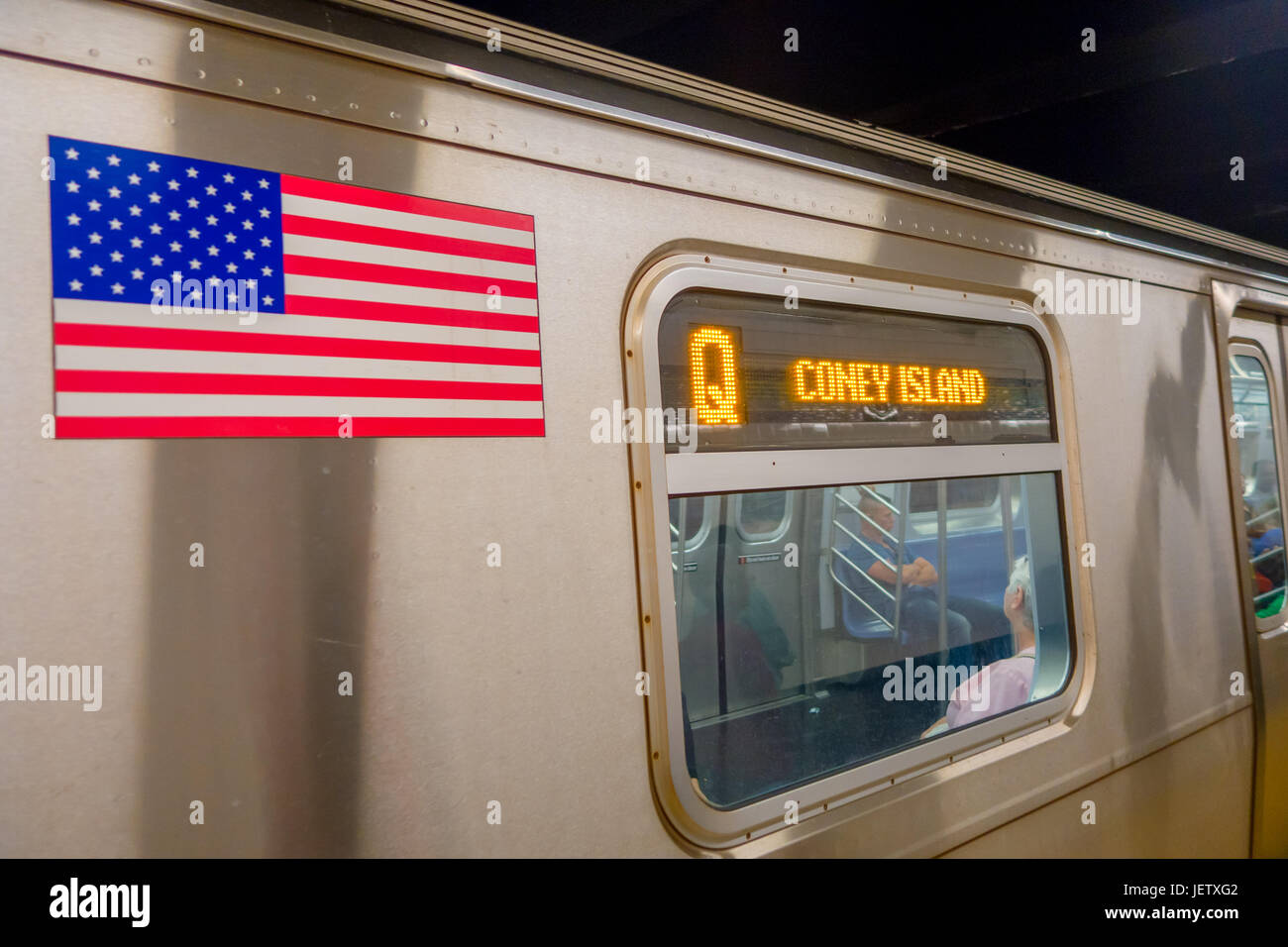 NEW YORK, USA - NOVEMBER 22, 2016: Times Square subway train moving ...
