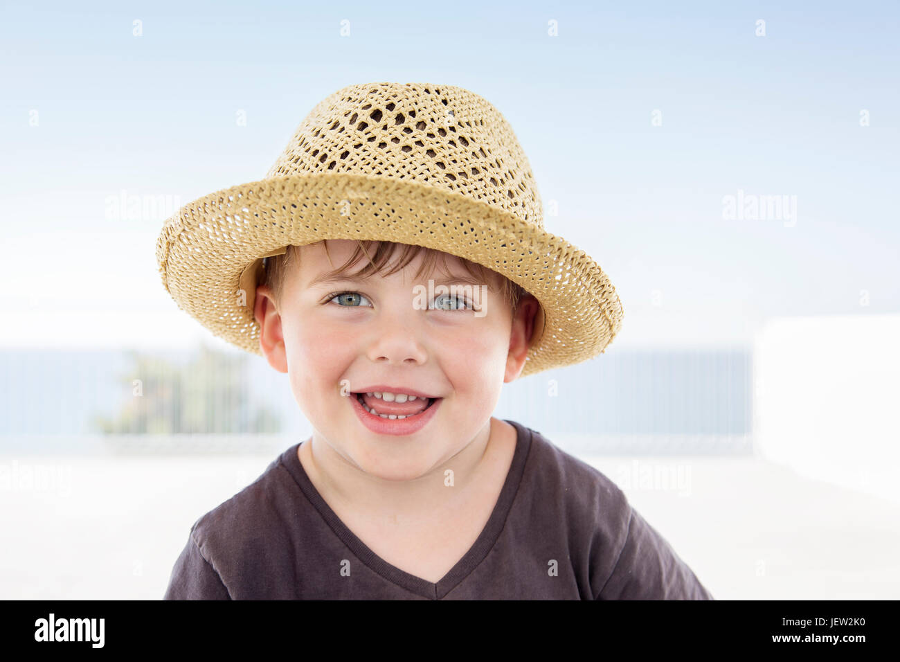 Boy wearing straw hat hi-res stock photography and images - Alamy