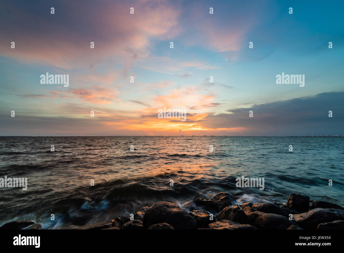 Manila bay sunset Stock Photo - Alamy