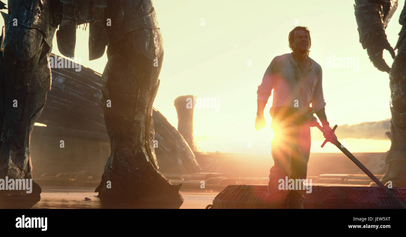 TRANSFORMERS: THE LAST KNIGHT, Mark Wahlberg, 2017. © Paramount ...