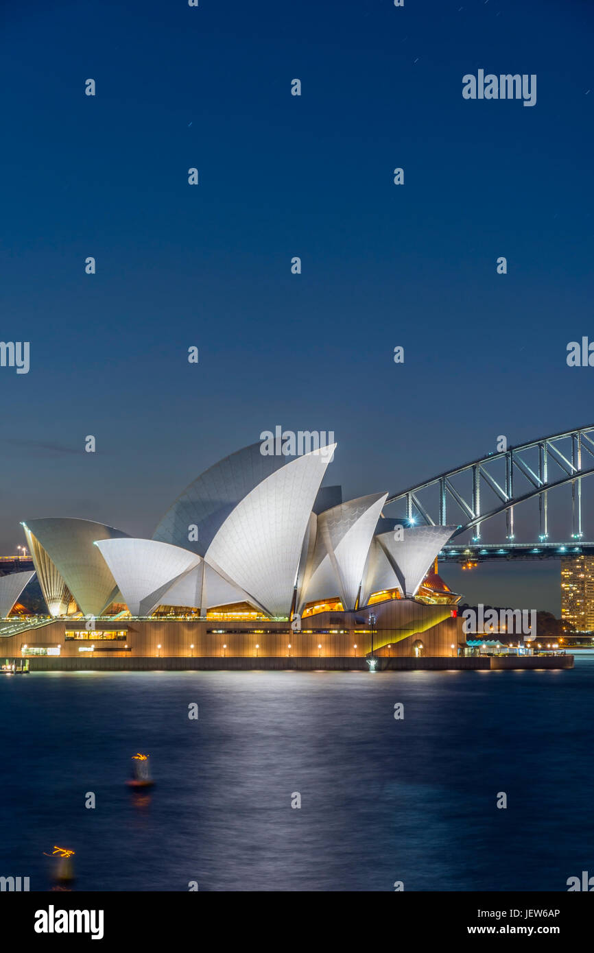 Sydney skyline night hi-res stock photography and images - Alamy