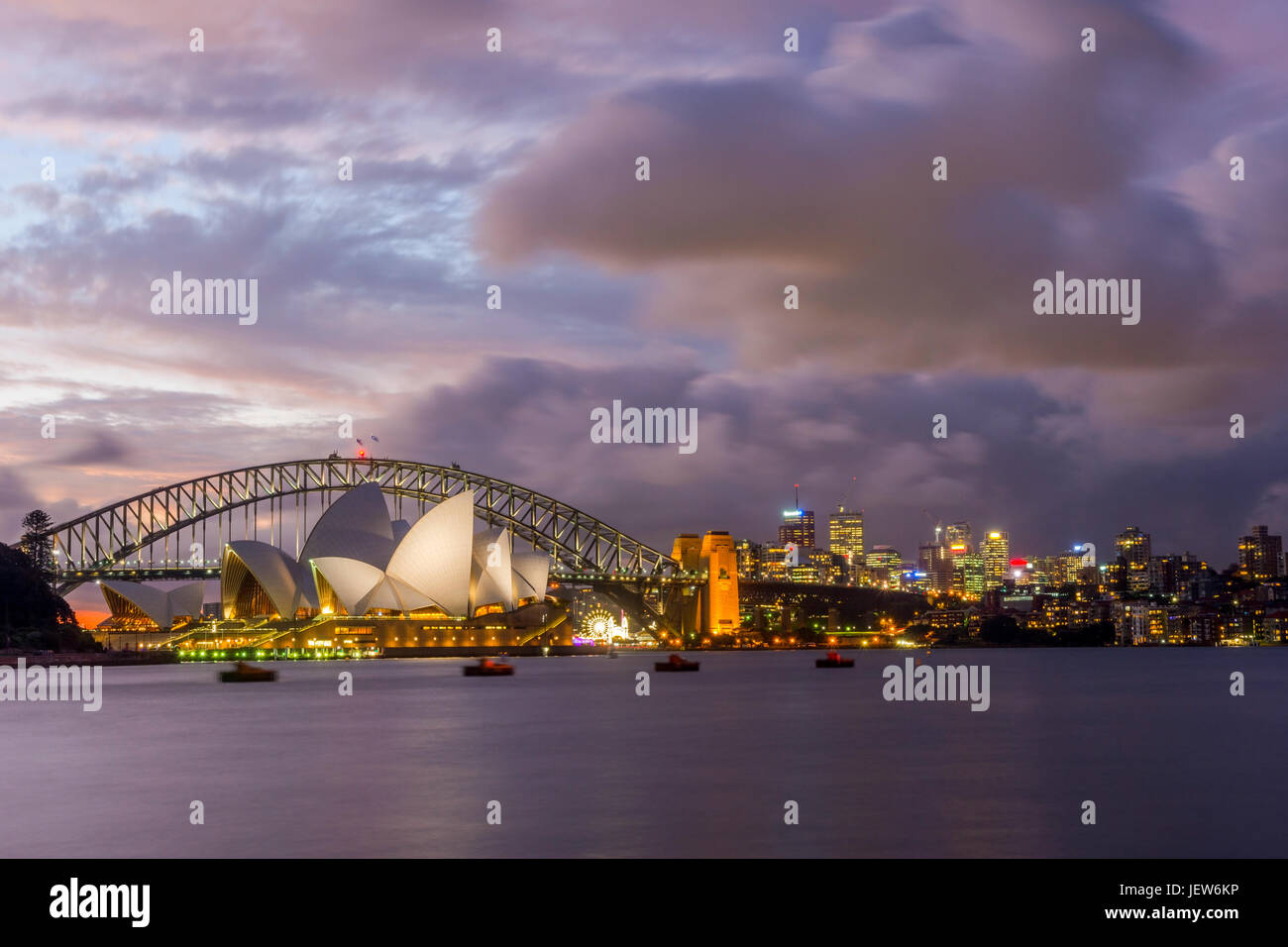 Sydney opera house night purple hi-res stock photography and images - Alamy