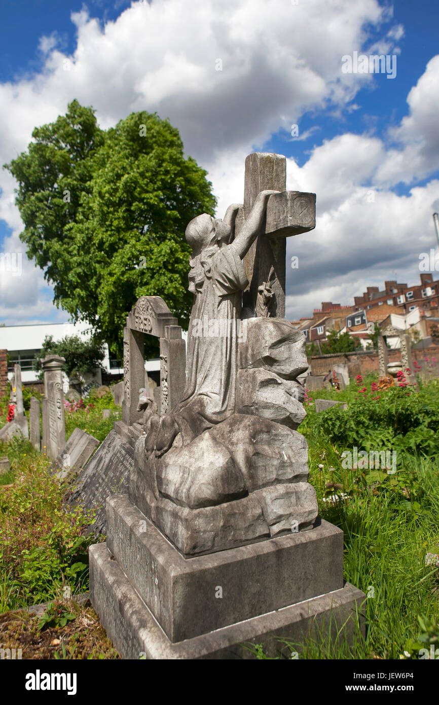 Tower hamlets cemetery park hi-res stock photography and images - Alamy