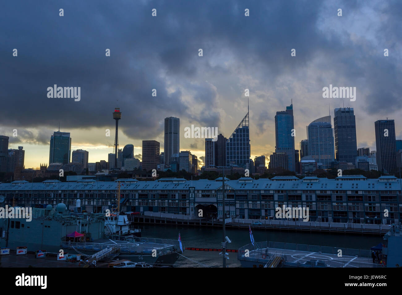 SYDNEY, AUSTRALIA - APRIL 22: View on Sydney skyline with spectacular ...