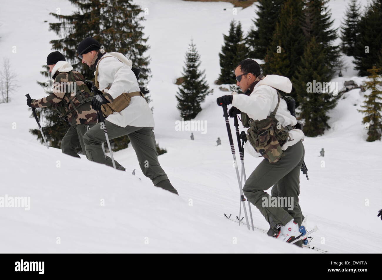 Young French officers take part to winter training in the Alps Stock ...
