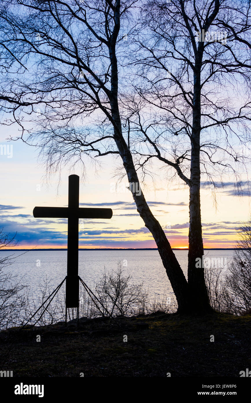 Cross water hi-res stock photography and images - Alamy