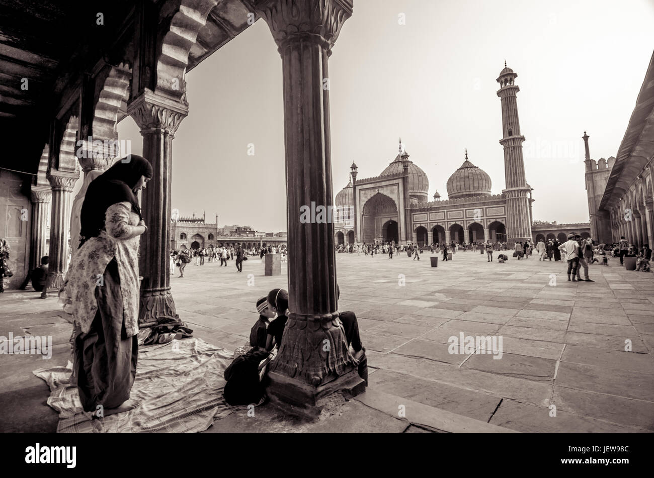 JAMA MASJID, OLD DELHI, INDIA - 24 JUNE 2017 : Indian ladies devotees ...