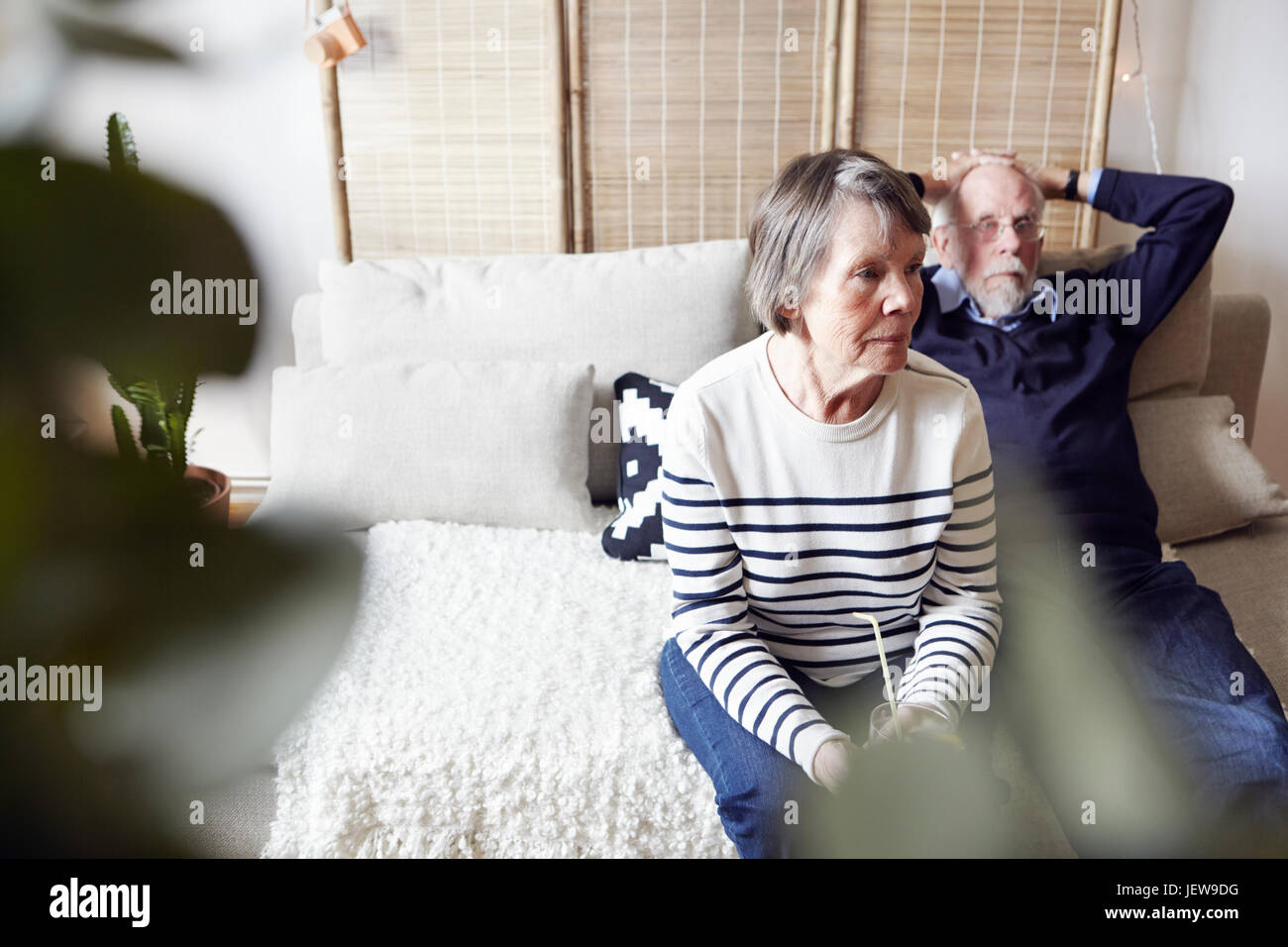 Grumpy old women hi-res stock photography and images - Alamy