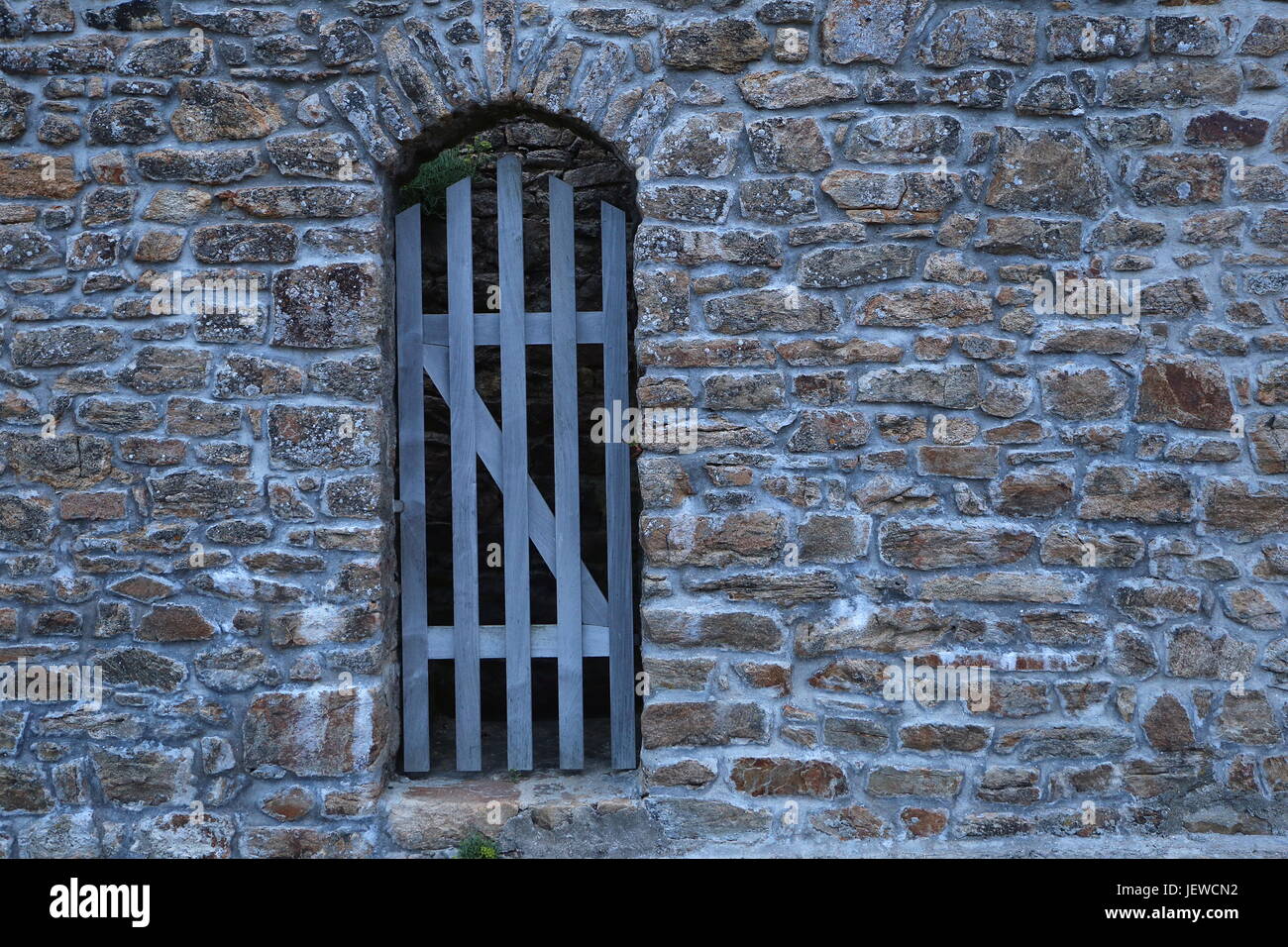 Rustic structure hi-res stock photography and images - Alamy