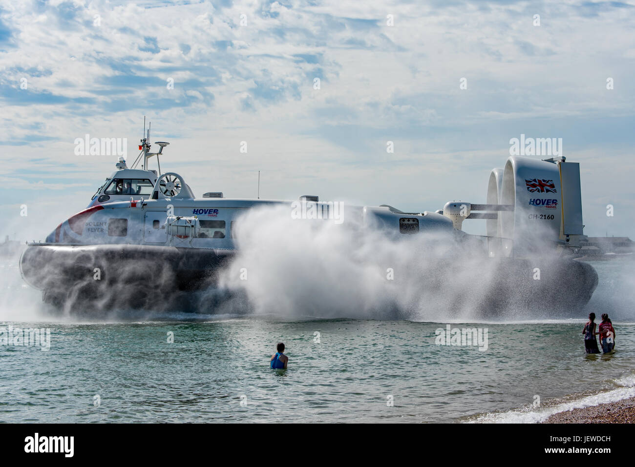 British hovercraft isle of wight hi-res stock photography and images ...