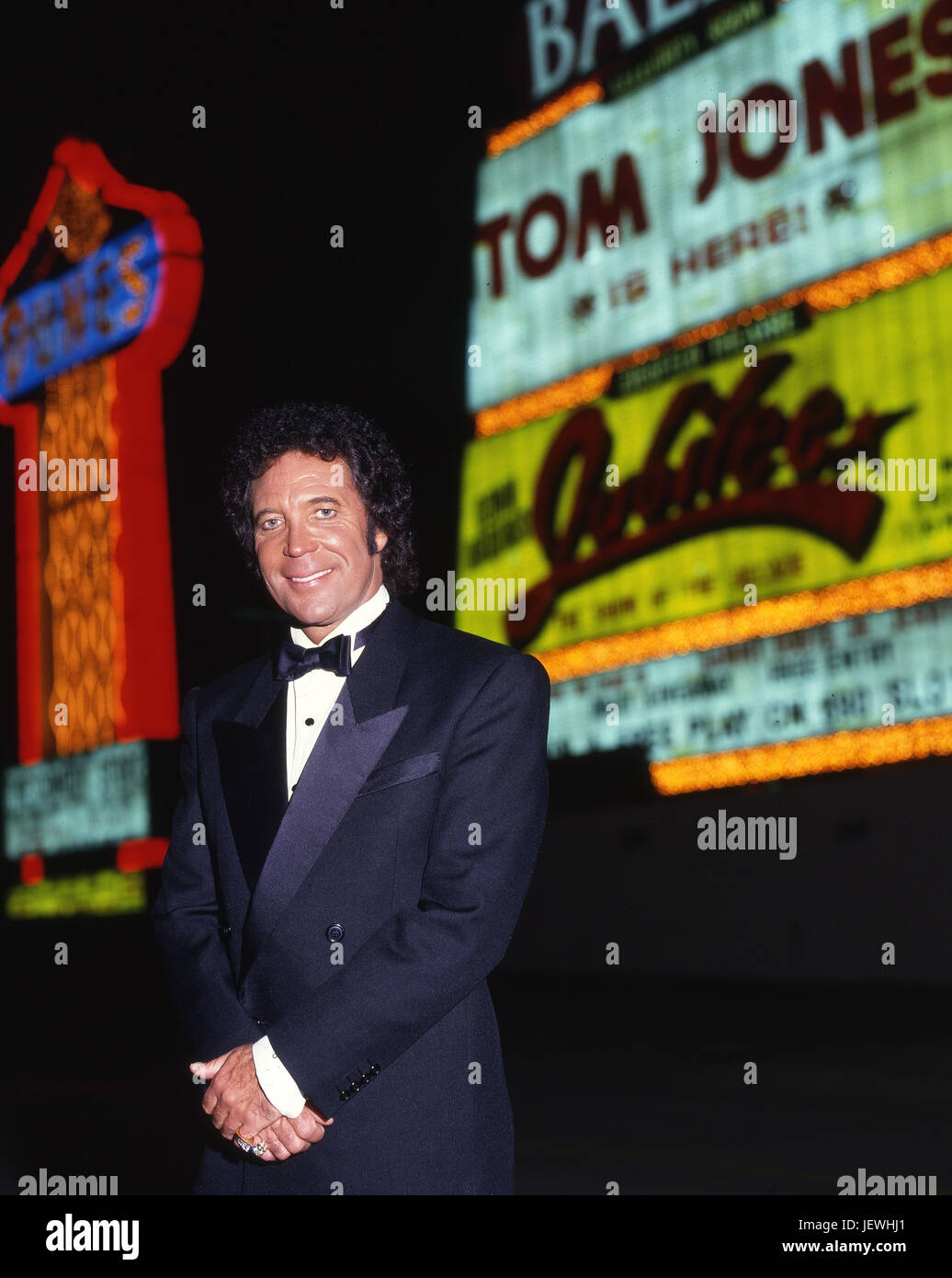 Tom Jones Singer In Wales High Resolution Stock Photography and Images ...