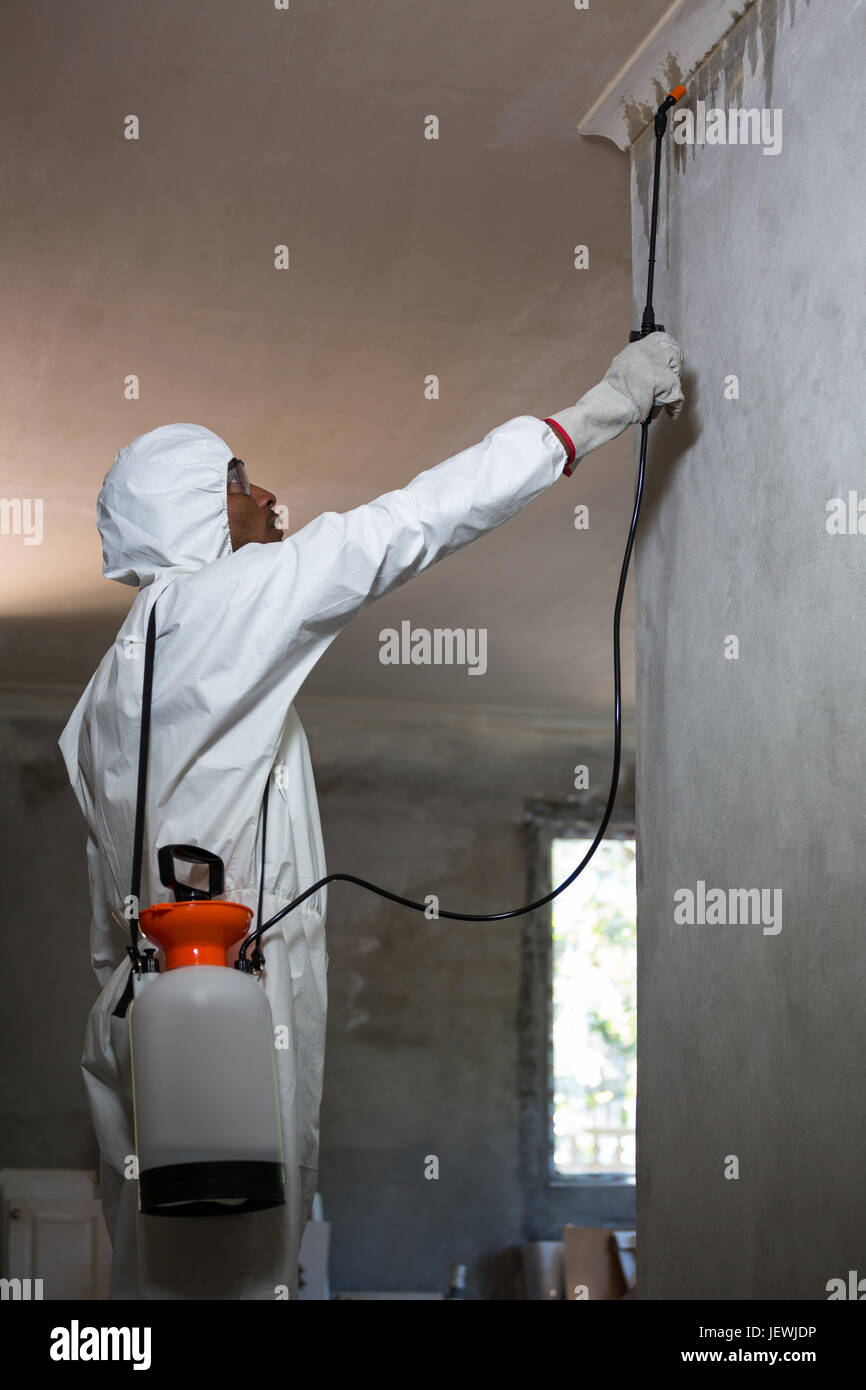 Professional pest control hi-res stock photography and images - Alamy