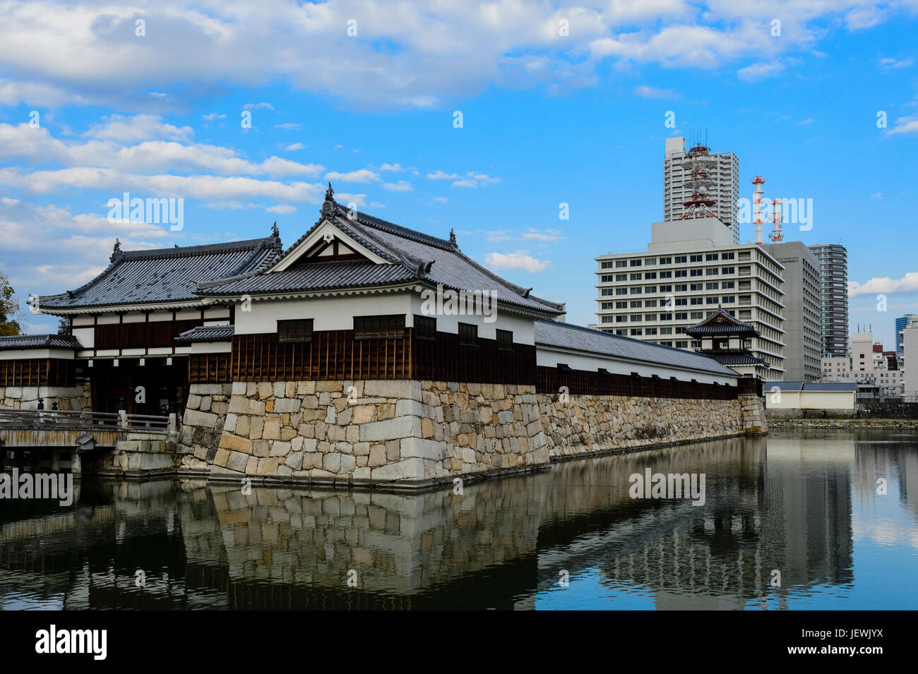 Castle rebuild hi-res stock photography and images - Alamy