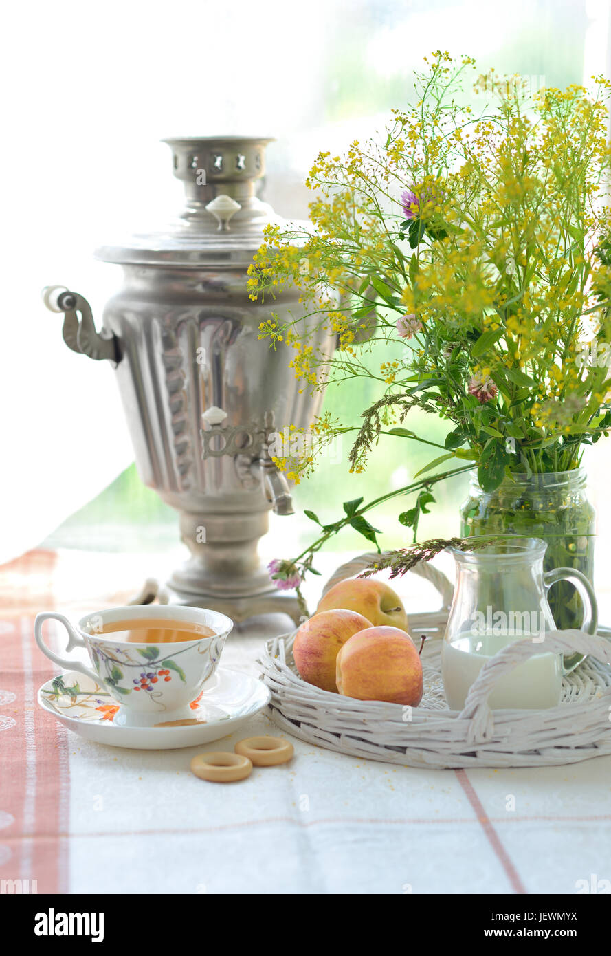 Summer still life Stock Photo - Alamy