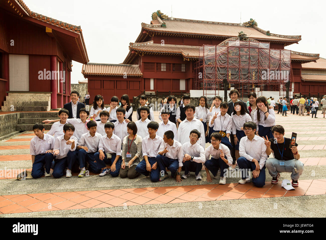 Japanese students group hi-res stock photography and images - Alamy