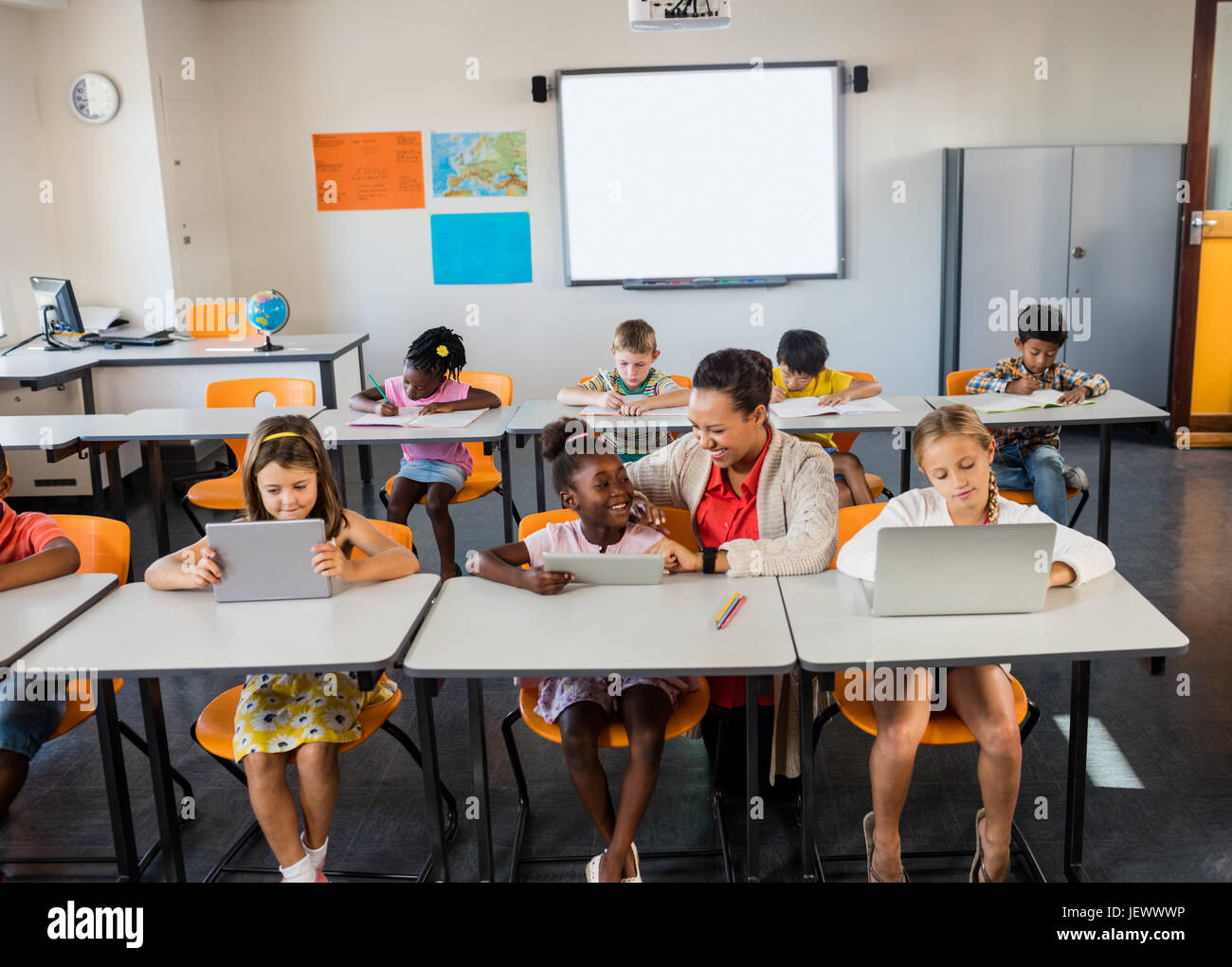 Black children computer class hi-res stock photography and images - Alamy