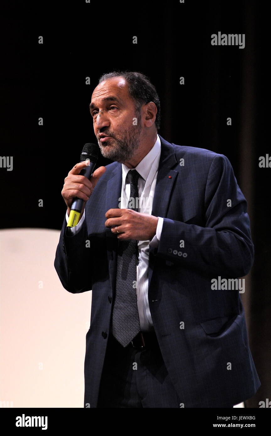 Robert sebbag hi-res stock photography and images - Alamy