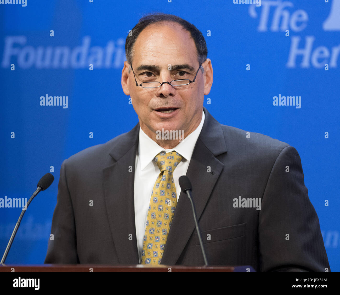 Speaking isis hi-res stock photography and images - Alamy