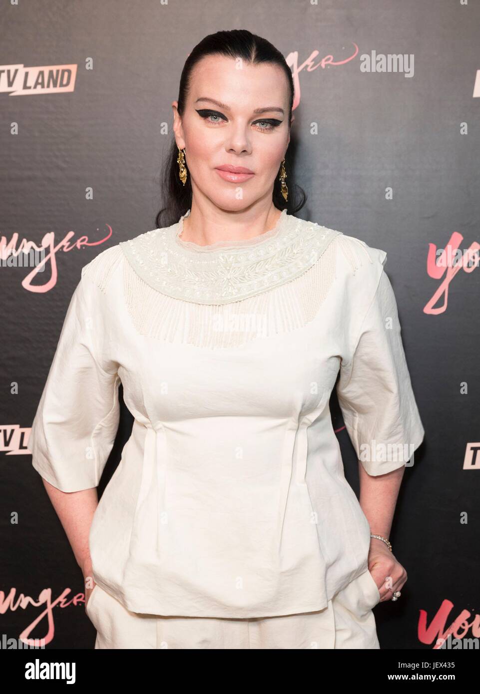 New York, NY, USA. 27th June, 2017. Debi Mazar at arrivals for YOUNGER ...