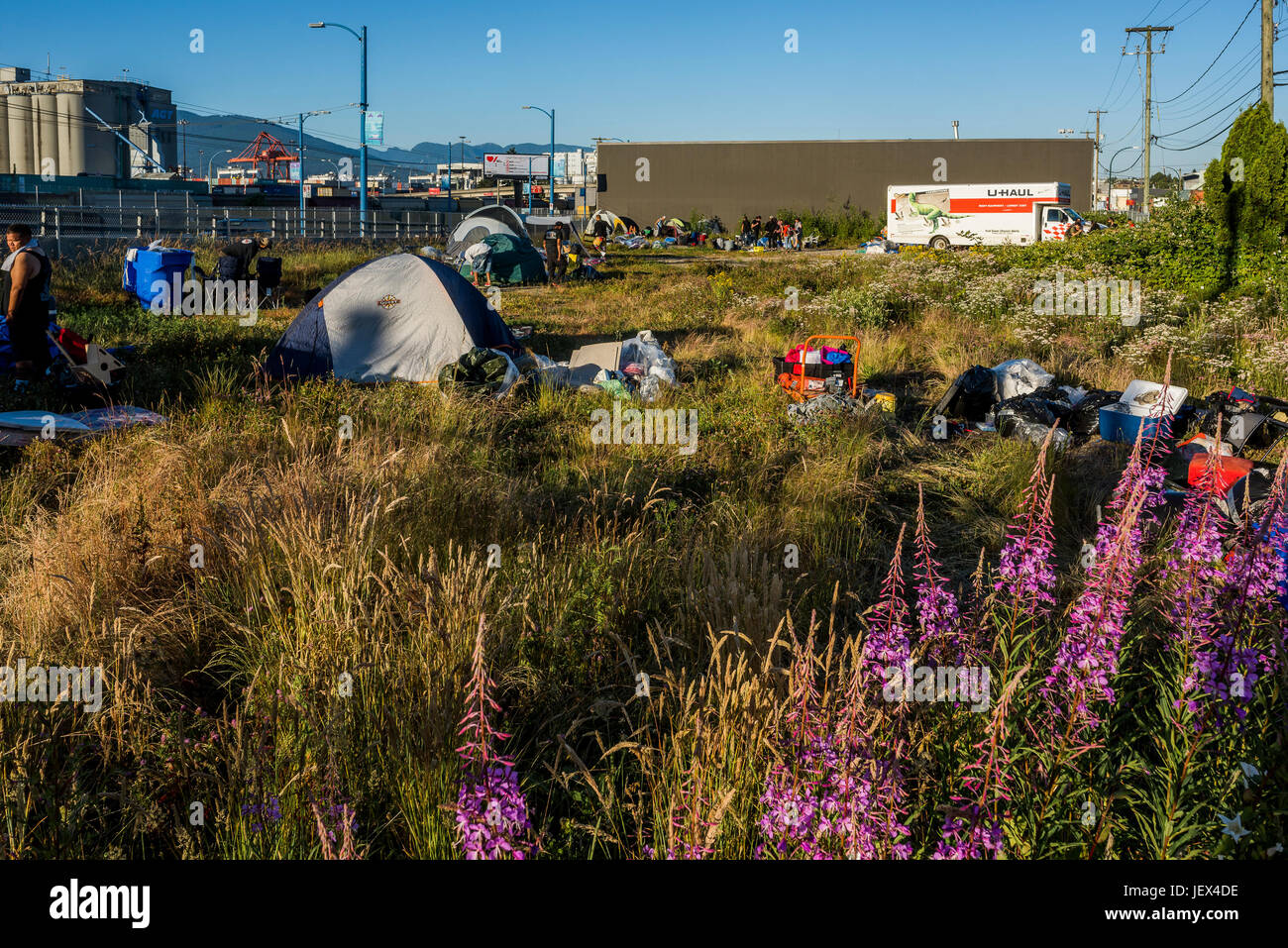 Homelessness canada hi-res stock photography and images - Alamy