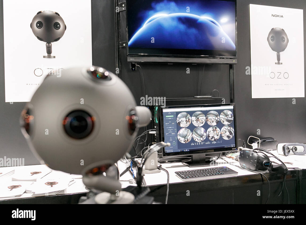 Reality show camera hi-res stock photography and images - Alamy