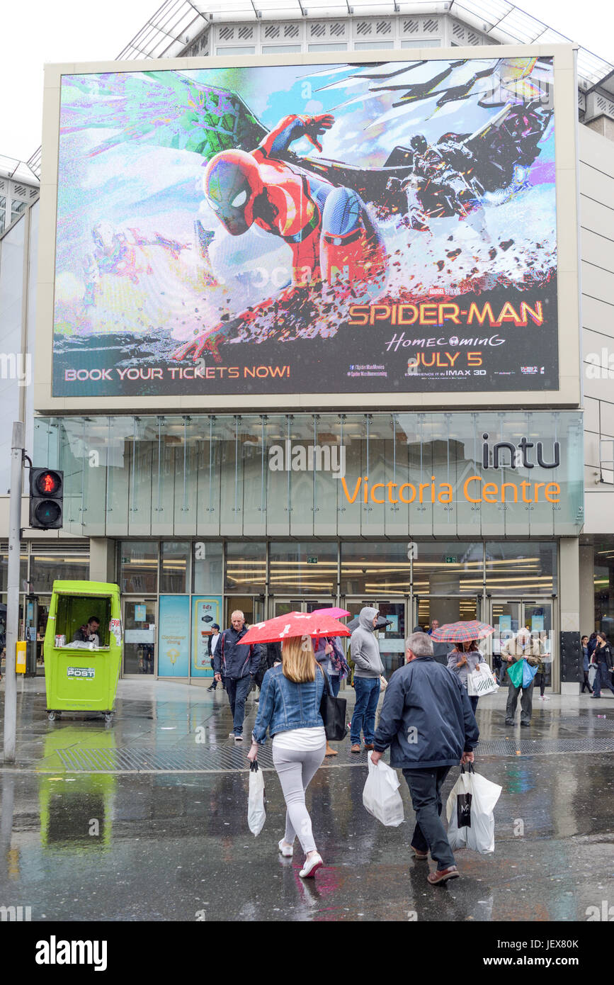 Nottingham, UK:28th June 2017: Torrential rain in Nottingham city ...