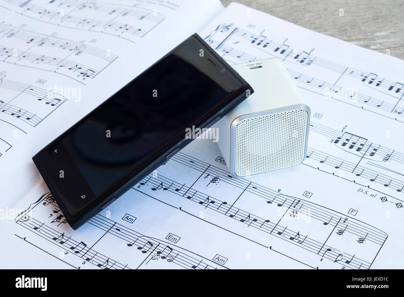 Piano score hi-res stock photography and images - Alamy