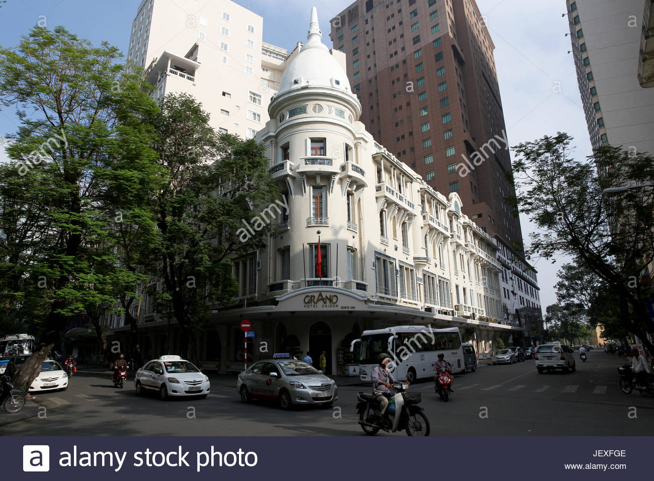Colonial Style Buildings High Resolution Stock Photography and Images ...