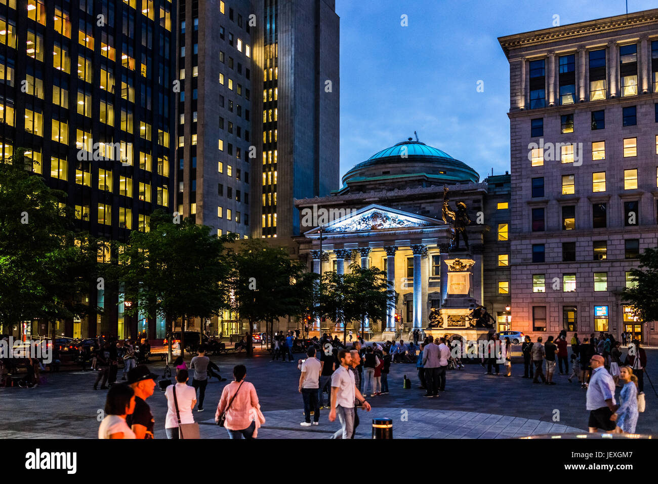 Square old montreal hi-res stock photography and images - Alamy