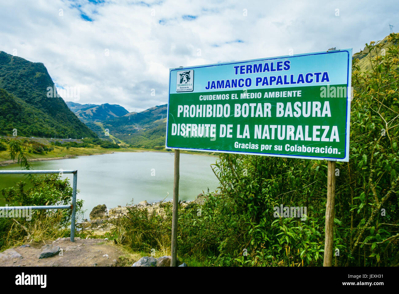 Ecuador road sign andes hi-res stock photography and images - Alamy