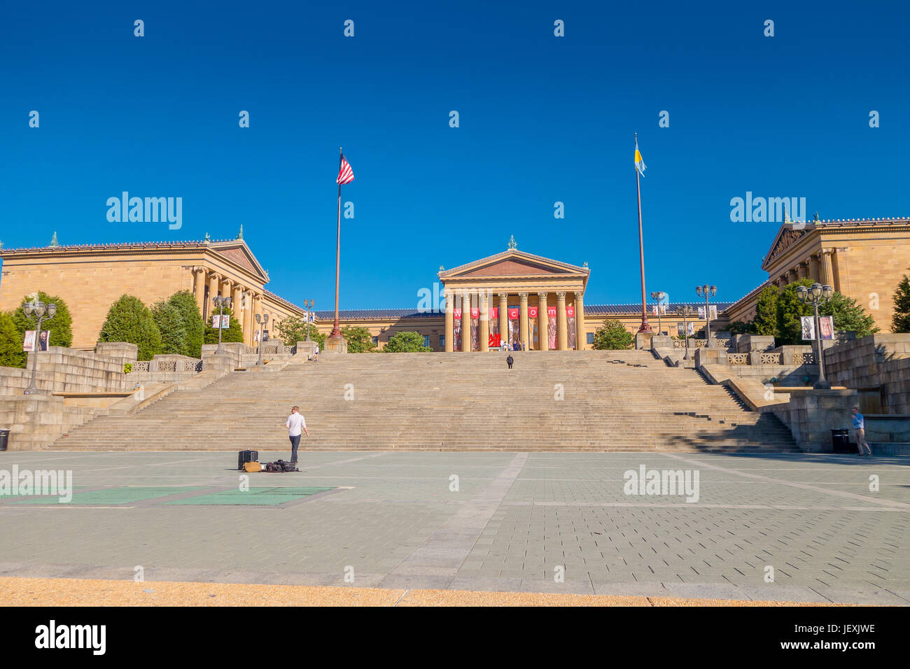 Philadelphia greek revival facade architecture hi-res stock photography ...
