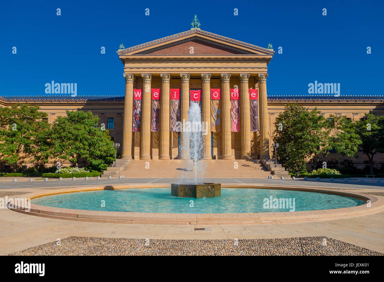 Philadelphia greek revival facade architecture hi-res stock photography ...