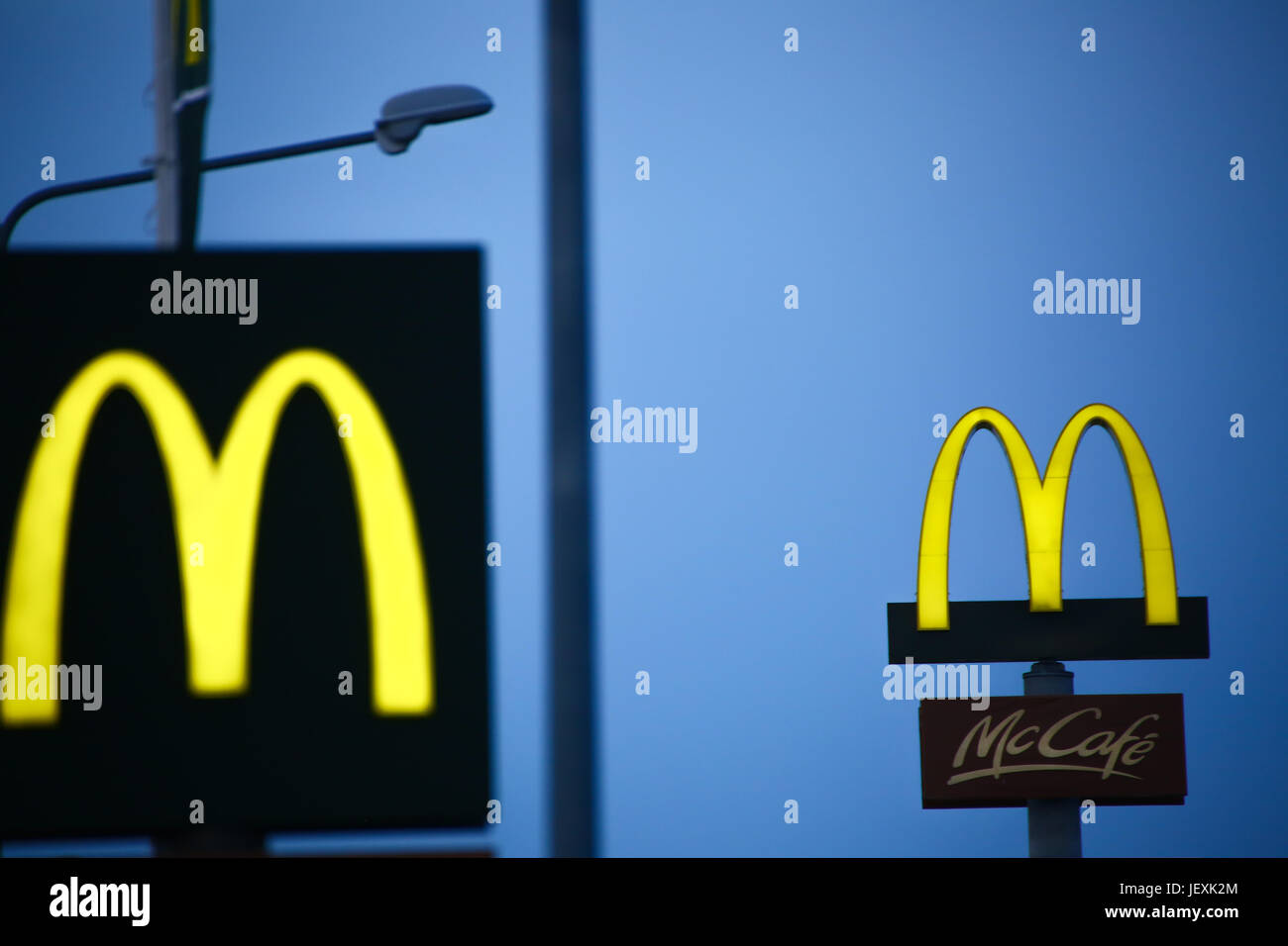 McDonald´s company logo Stock Photo - Alamy