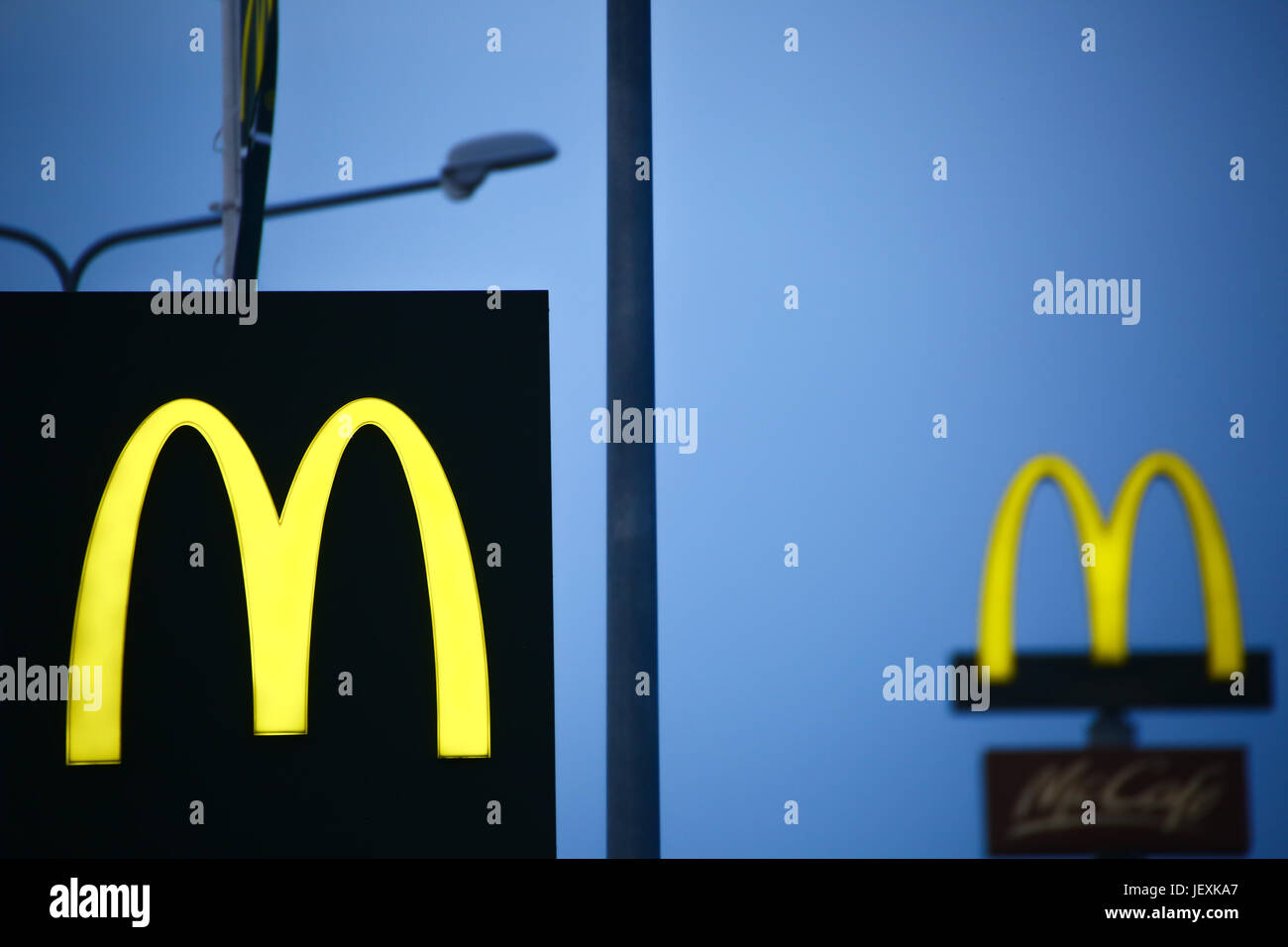 McDonald´s company logo Stock Photo - Alamy