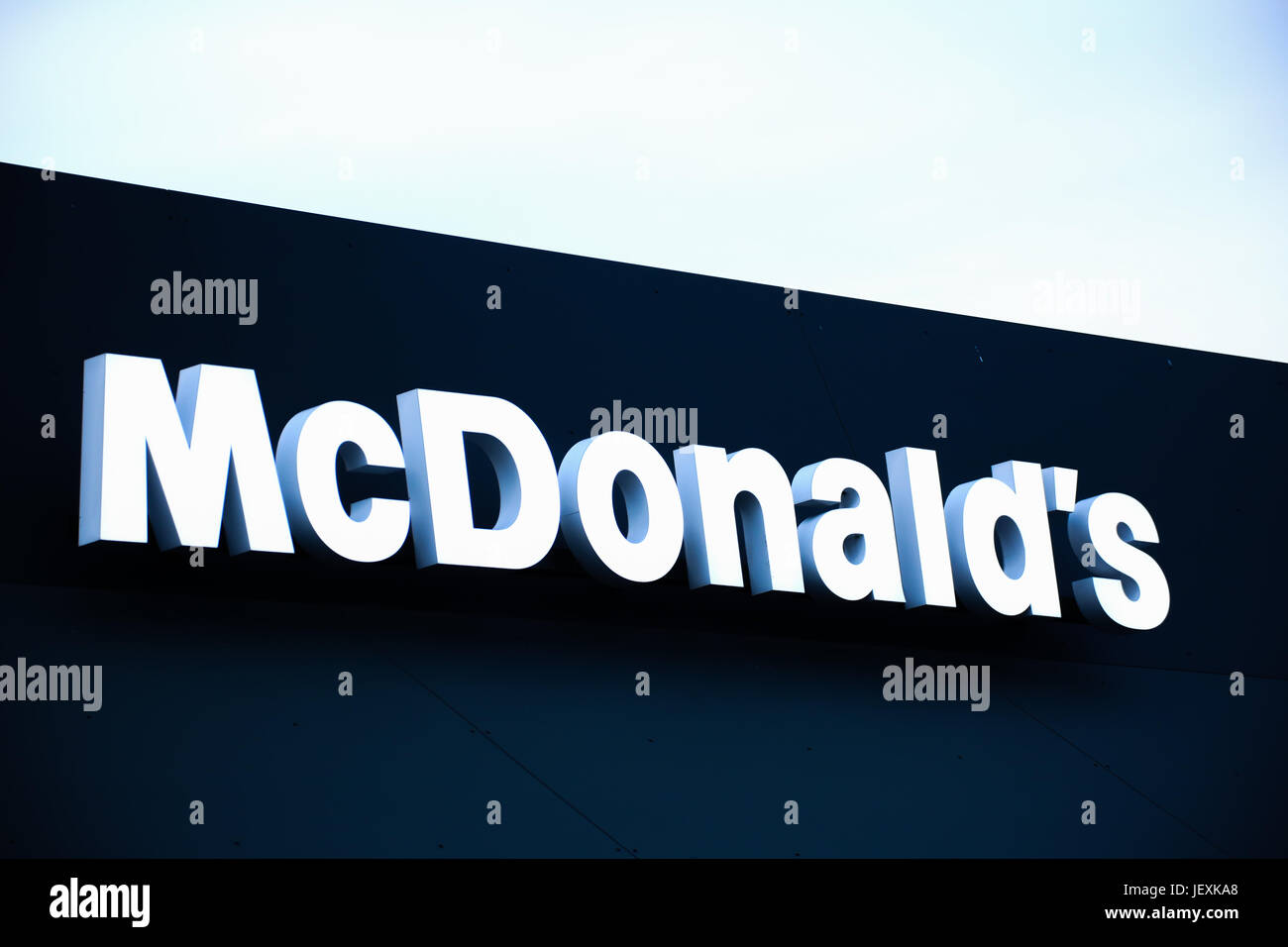 McDonald´s company logo Stock Photo - Alamy