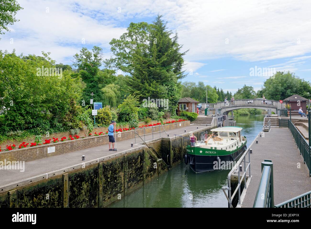 Boulters lock maidenhead hi-res stock photography and images - Alamy