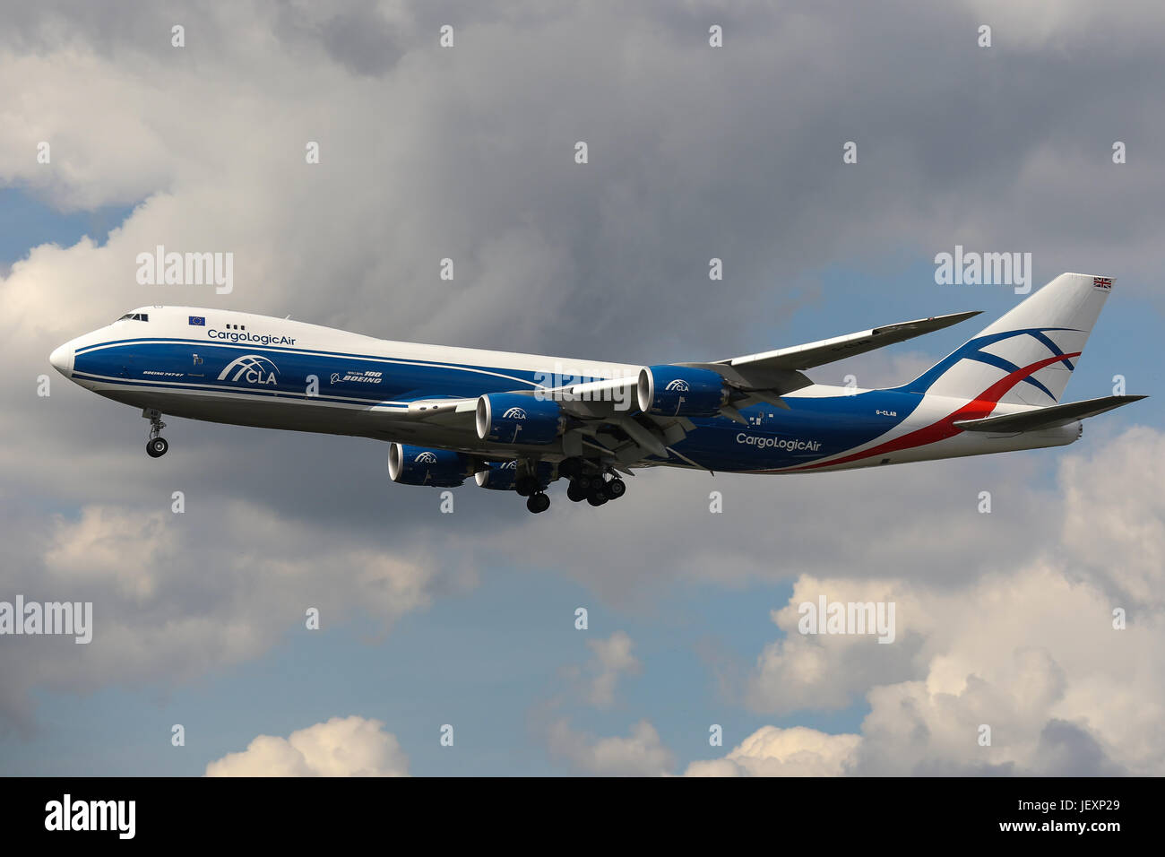 London heathrow cargo terminal hi-res stock photography and images - Alamy