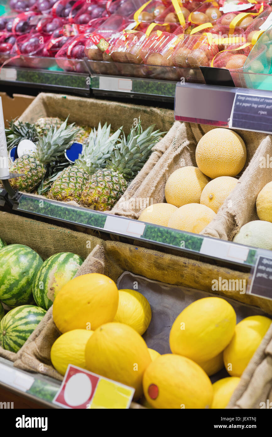 Side view supermarket shelves hi-res stock photography and images - Alamy