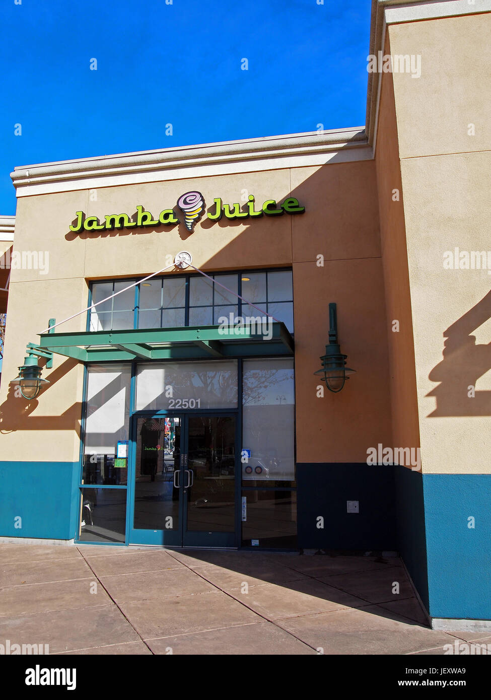 Jamba juice hi-res stock photography and images - Alamy