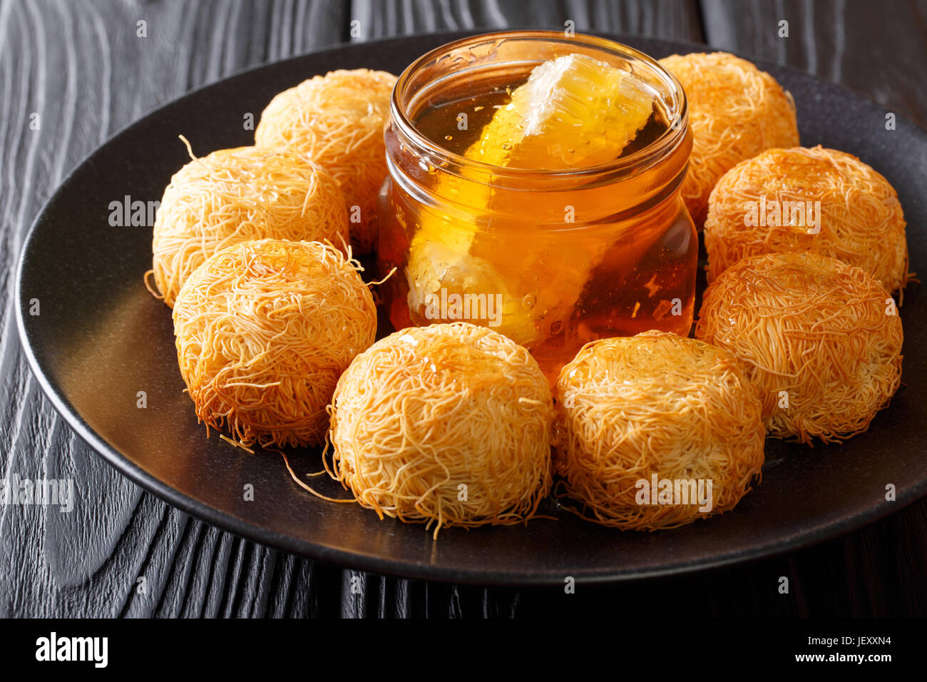 Turkish sweets hi-res stock photography and images - Alamy