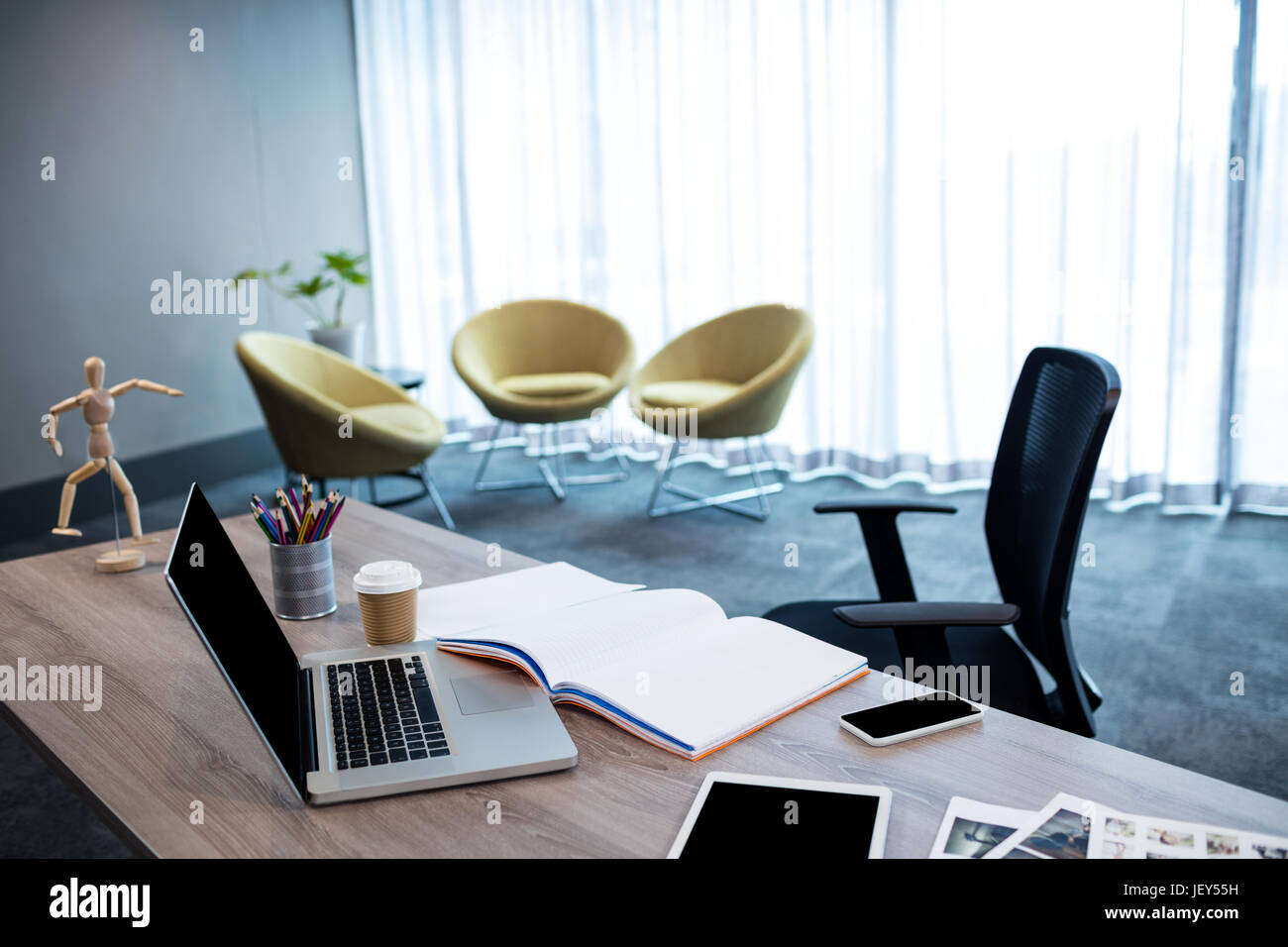 Multimedia tools hi-res stock photography and images - Alamy