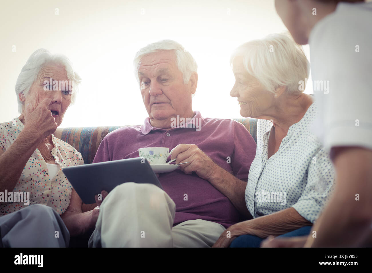 Senioren computer hi-res stock photography and images - Alamy