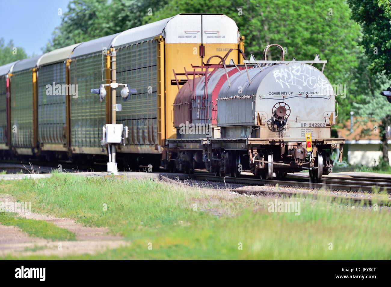 Rear end of freight train hi-res stock photography and images - Alamy