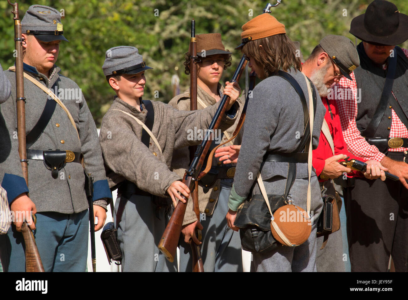 Confederate re-enactors, Civil War Re-enactment, Willamette Mission ...