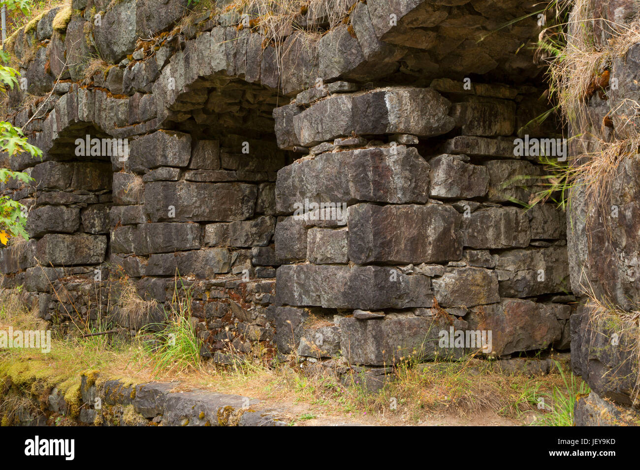 Rockwork arches at dam site, Niagara County Park, Marion County, Oregon ...