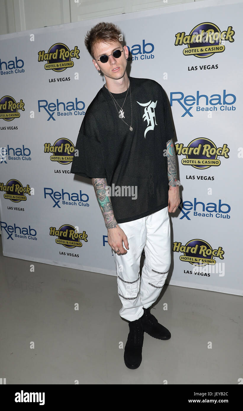 Machine Gun Kelly Celebrates Memorial Day Weekend at Rehab Beach Club ...